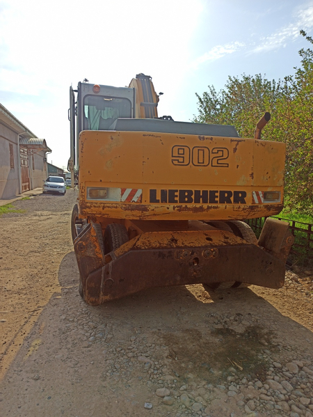 Ekskavator Liphe 902