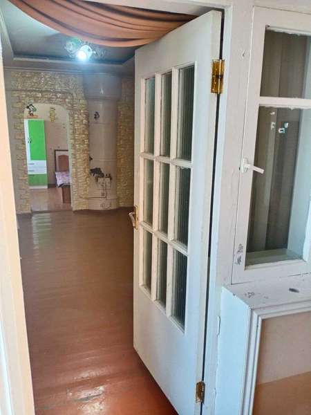 Аренда; 6 сотих ер, 5 хонадан иборат участка, узини узи бокади sh 260