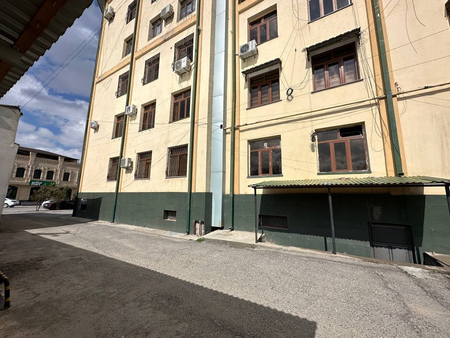 Сдаётся в аренду / Продается полуподвальное помещение  450 кв.м.