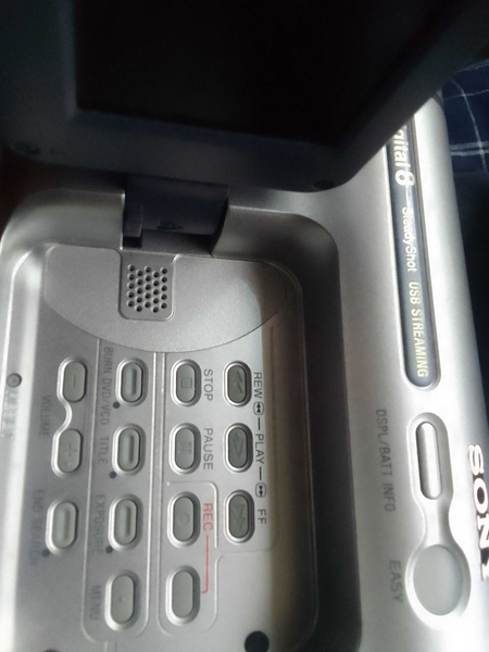 Видеокамера SONY Handycam Hi8