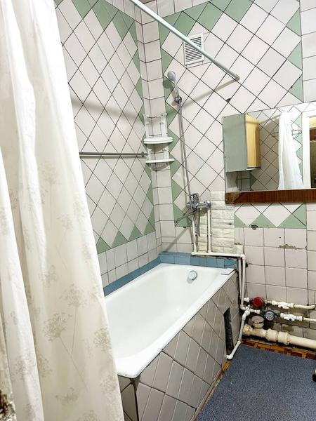 шерикликга киз керак, 100$ коммуналка ичида, Адрес Мирзо Улугбек 1