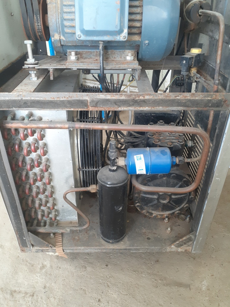 Frigomat yangi 380 40 litr
