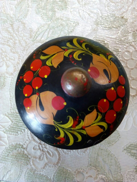 Деревянная  шкатулочка.