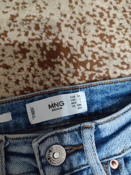 Продам джинсы манго