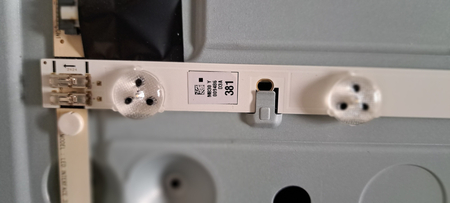 Прдоется Led лампы от телевизора  Samsung UE32EH4000W.