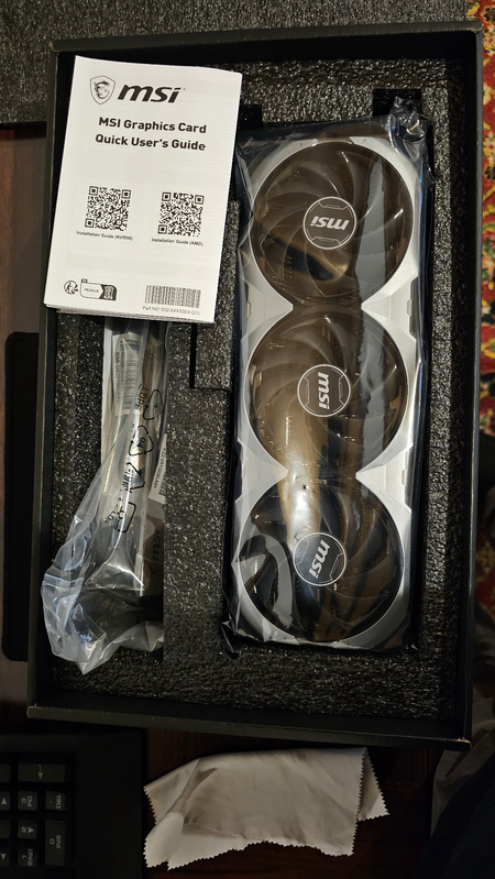 Продается  как новая видеокарта GeForce RTX™ 4070 Ti VENTUS 3X OC EDIT