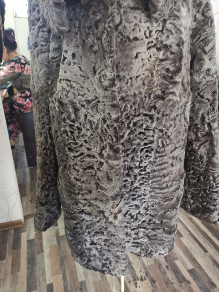 Шубы каракули любой