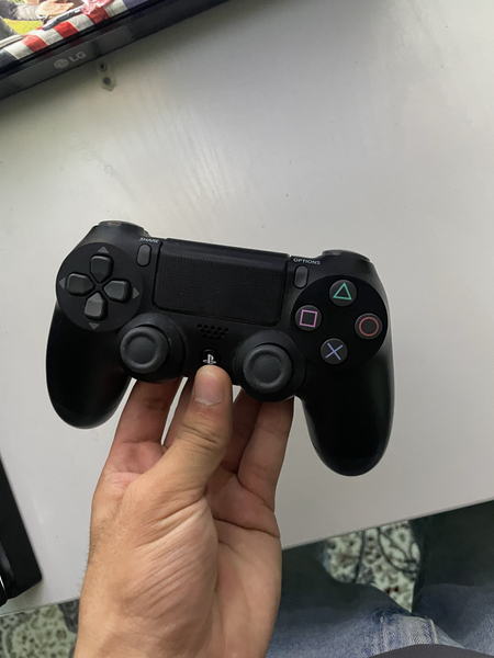 Playstation 4 PRO 1TB 3 Reviziya
