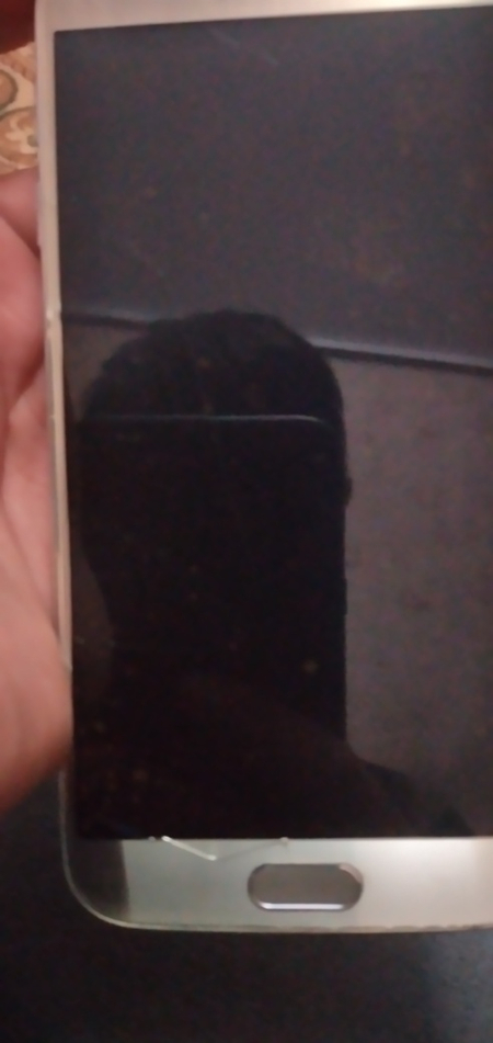 Samsung sotiladi abmen bor ekran ishlamidi