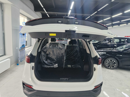 JAC JS8 7 seats crossover 2024 y