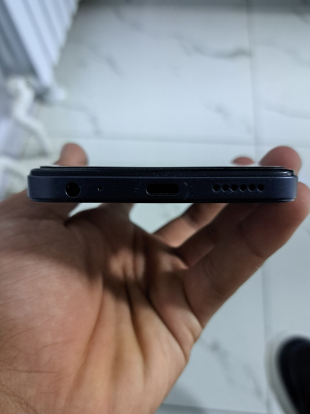 Texno spark sotiladi