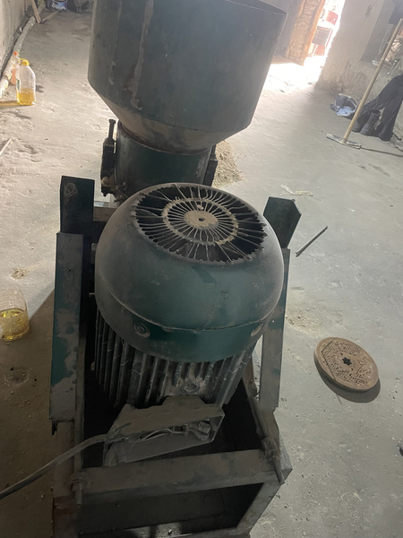 Granulyator 22 kv soatiga 500 kg yem ishlab chiqaradi
