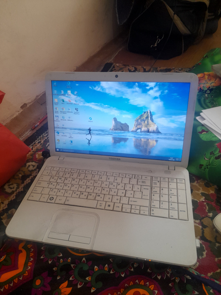Noutbuk toshiba legendarniy kompyuter