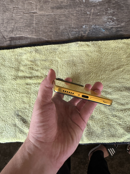 poco x4 pro 8.256g holati ideal karopka dak kamplekt bor