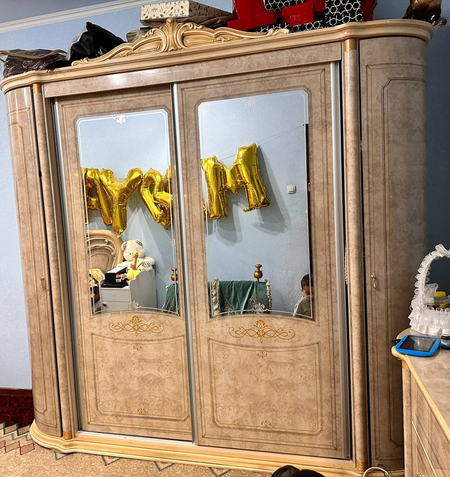 Срочно продам спальный гарнитур