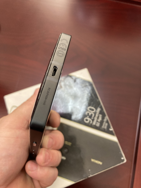 Nokia lumia 930 sotiladi