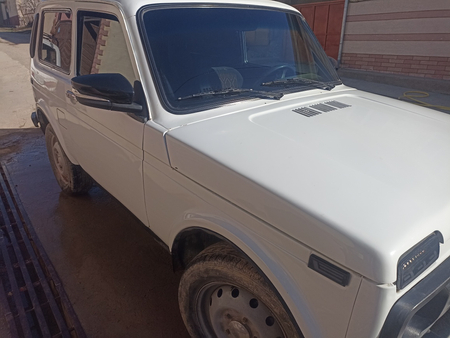 Автомобиль НИВА ВАЗ2121