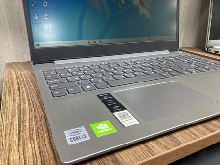 Lenovo i3-10110U 8/256 MX130