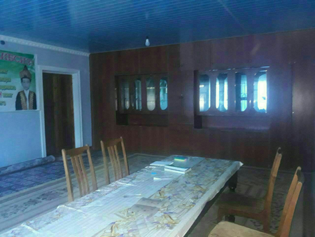 Hovli sotiladi 3 etaj