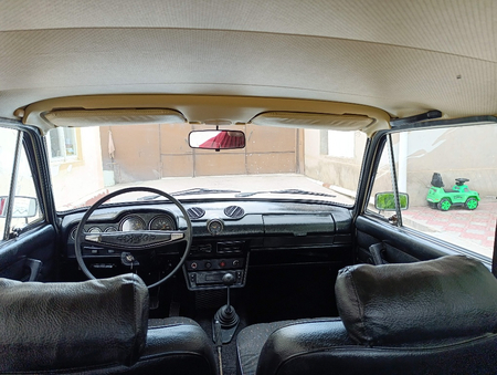 98 yil 03 motor exporniy rodnoy kraska petno