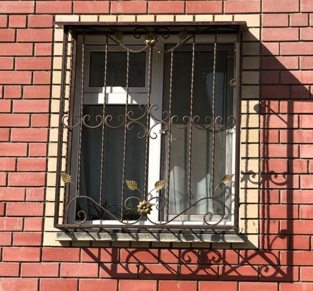 решетки любой конфигурации монтаж на любой этаж надежно с гарантии