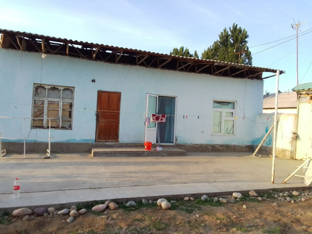 Hovli sotiladi 5.5 so'tihli