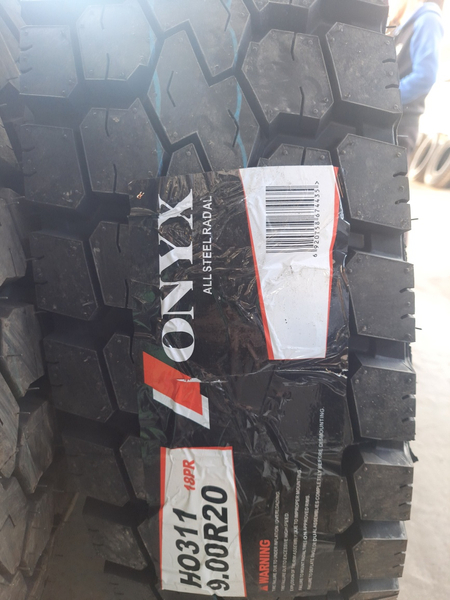 Грузовые автошины 9.00R20 18pr ONYX