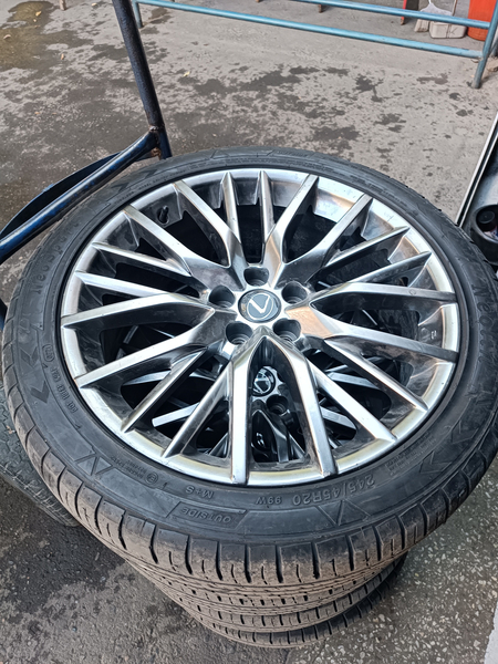 Lexus R 20 diska balon kaptiva ecunox va bowqa mowinalagayam tuwadi