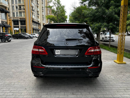 •Mercedes Benz ML63 5.5 BiTurbo•