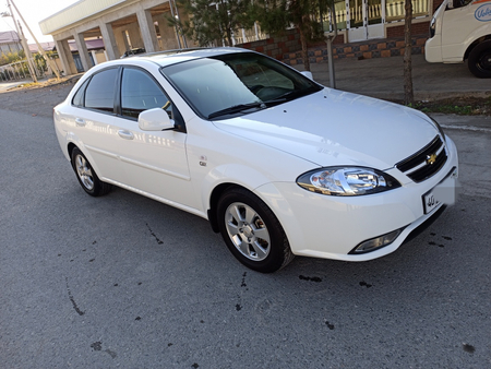 Продаётся Chevrolet JENTRA 3 позиция