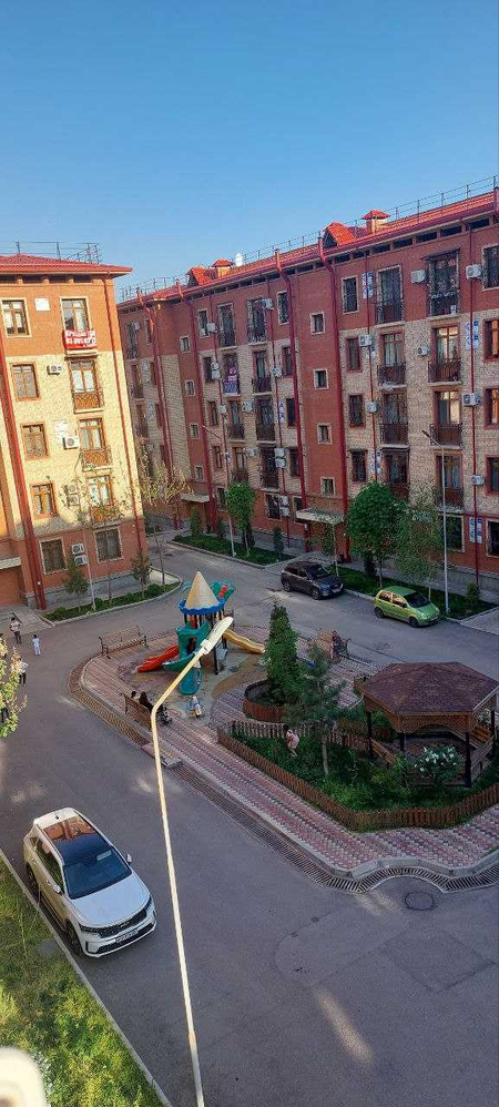 Продам 4-комнатную квартиру c ремонтом в Parkent Village А.К