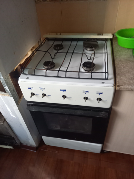 Gaz Plita sotiladi