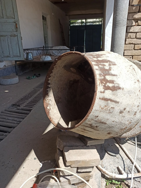 Shlaka blok quyadigan mashina sotiladi