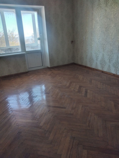 Чирчик ш. 4 м/н Антошка 4-этаж 2х еки 3х пустой