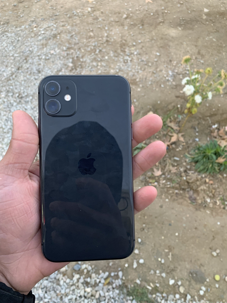 Iphone 11 sotiladi