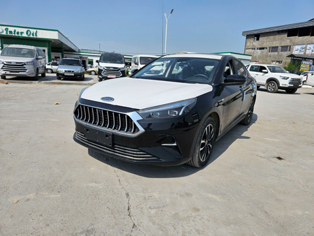 JAC J7 LiftBack 1,5 Turbo motor Full Tayyor 30% bilan kredit bor! 2024