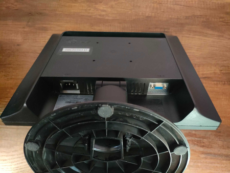 LG Flatron monitor sotiladi