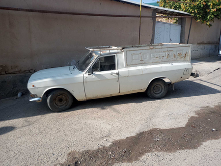 Автомобил волга газ 24