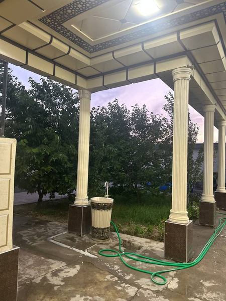 Кибрайда ховли 6 сотих. 2 этаж. 12 та хона