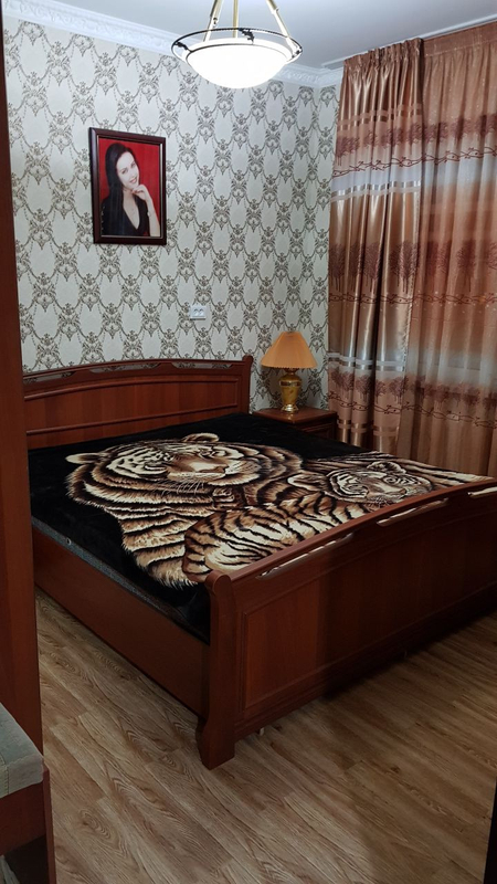 Сдается трёхкомнатная квартира.