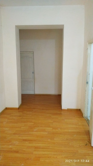 Қарши туман Мирмирон маҳалласи 1/56 уй 6 сотикли 5 хонали котеж сотила