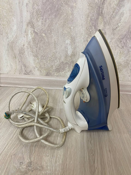 Продам утюг Philips