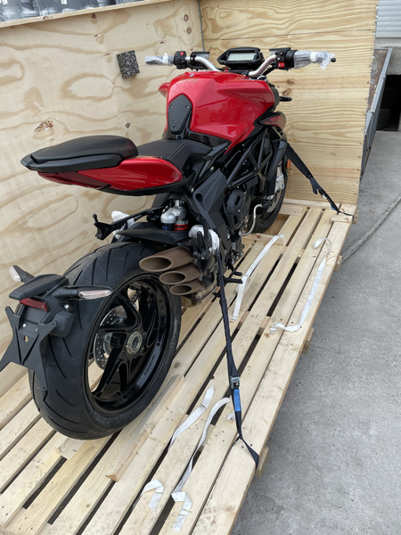 Мотоцикл MV Agusta Brutale 800 Rosso 2020 (Италия)