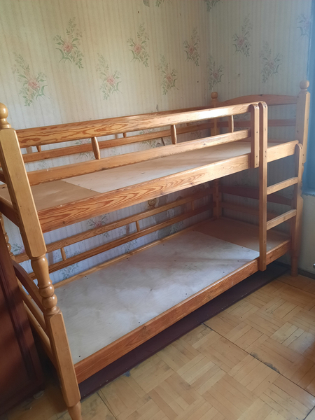2 этажли карават сотилади 2-та
