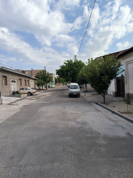 Yunsobod  Bobdeqon mahalada 3.5 sotih hovli sotiladi