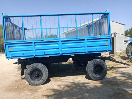 T 28 traktor tilichkasi bilan birga sotiladi