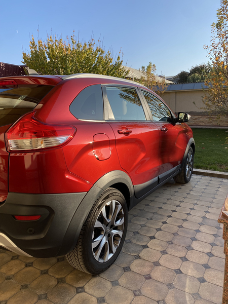 Lada Xray Cross EnjoyPro