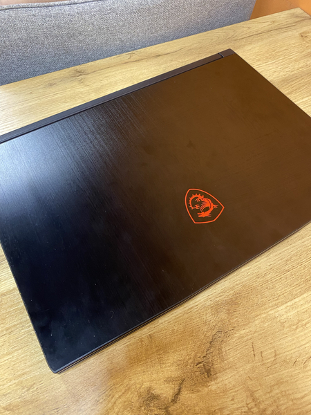 MSI noutbook sotiladi