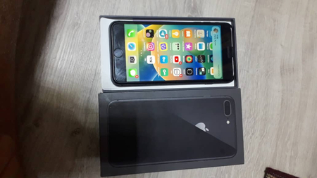 Iphone 8 plus xama joyi radnoy