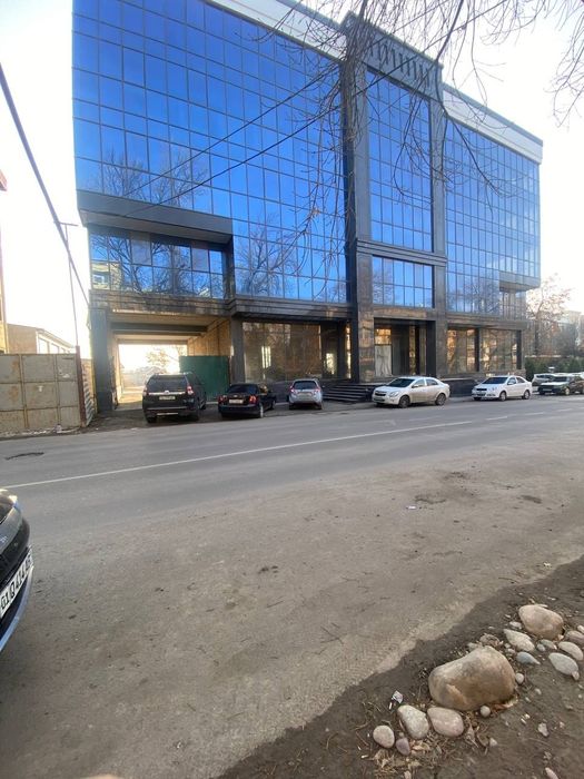 Продаётся Здание в Чиланзаре